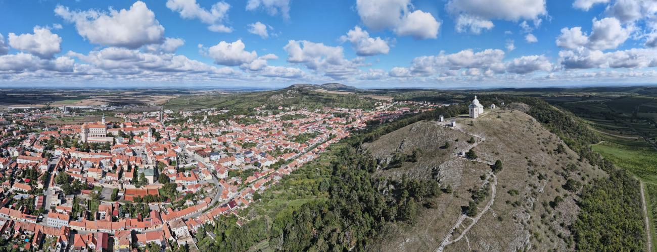 Mikulov z ptačí perspektivy - JEDEME NA VÝLET